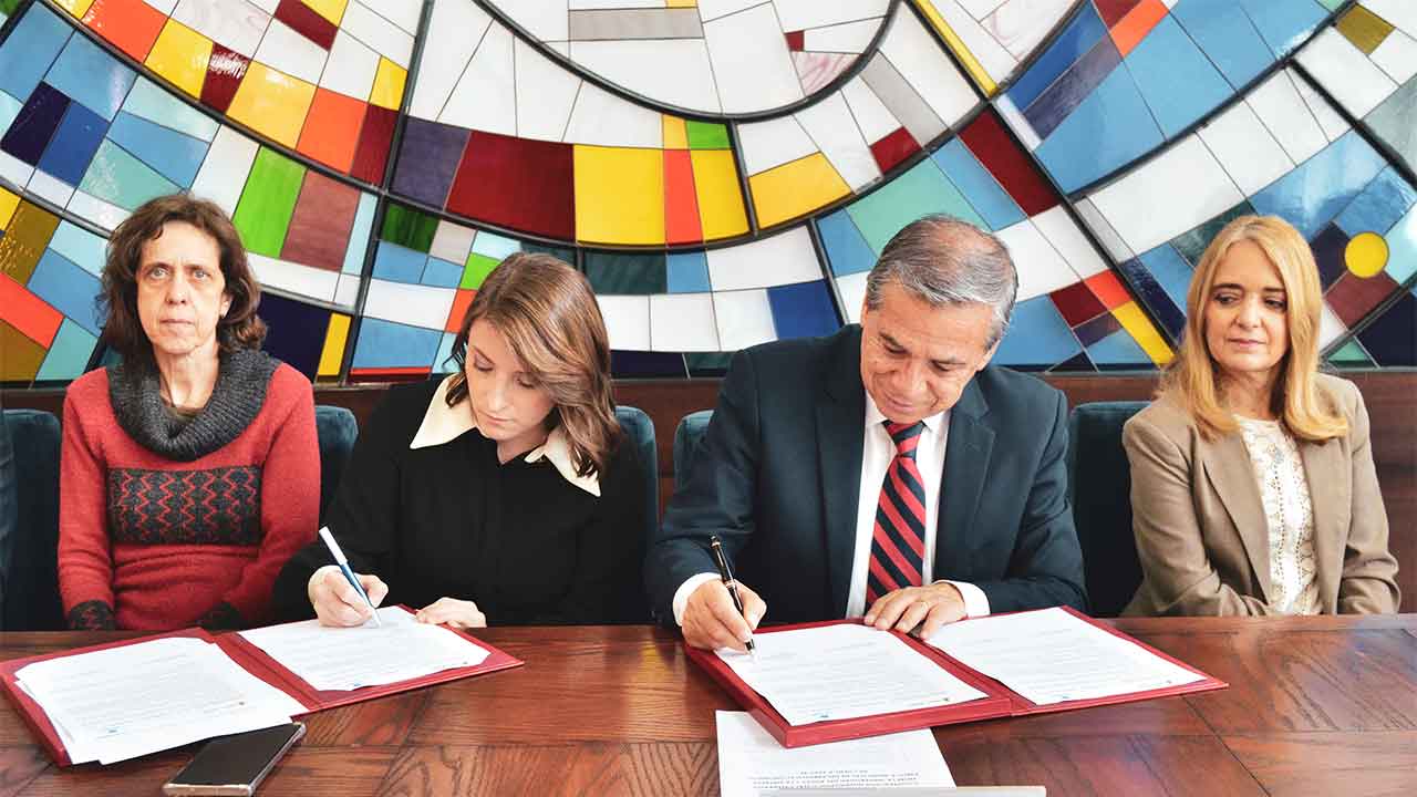 La Universidad del Azuay y EDEC EP firman un convenio en busca de la ...